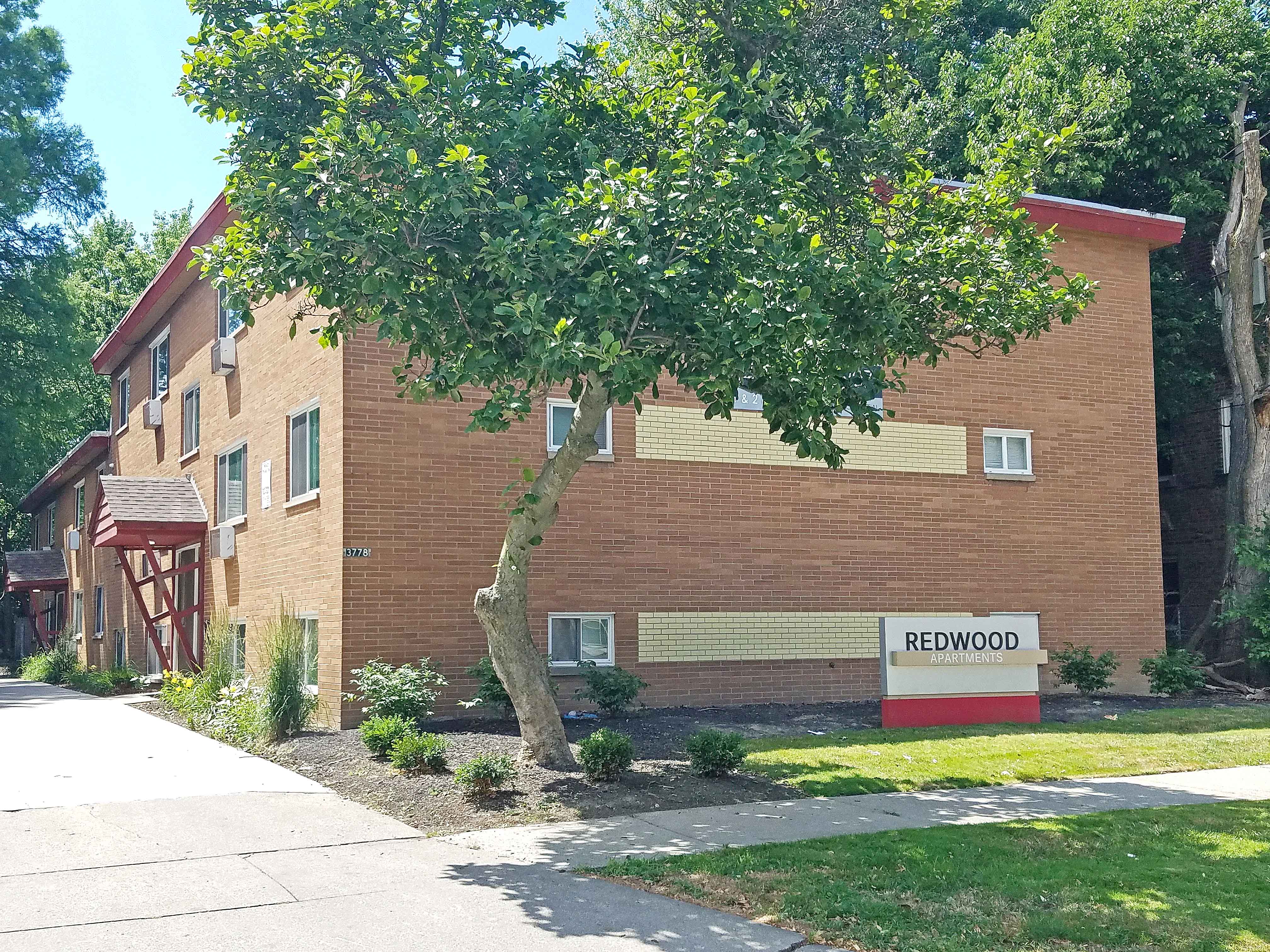 Redwood Apartments Delaware Ohio